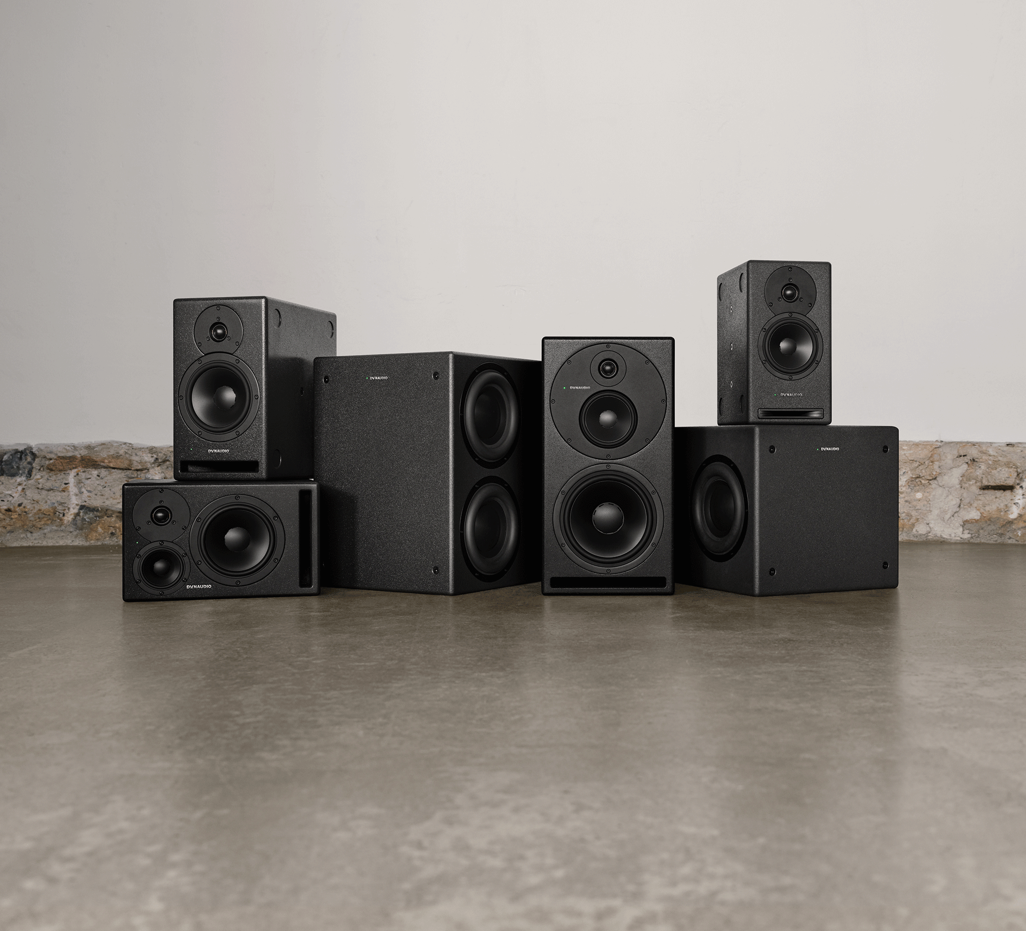 Core 5 | 专业监听扬声器 | 小型空间，也能打造一流的沉浸式体验